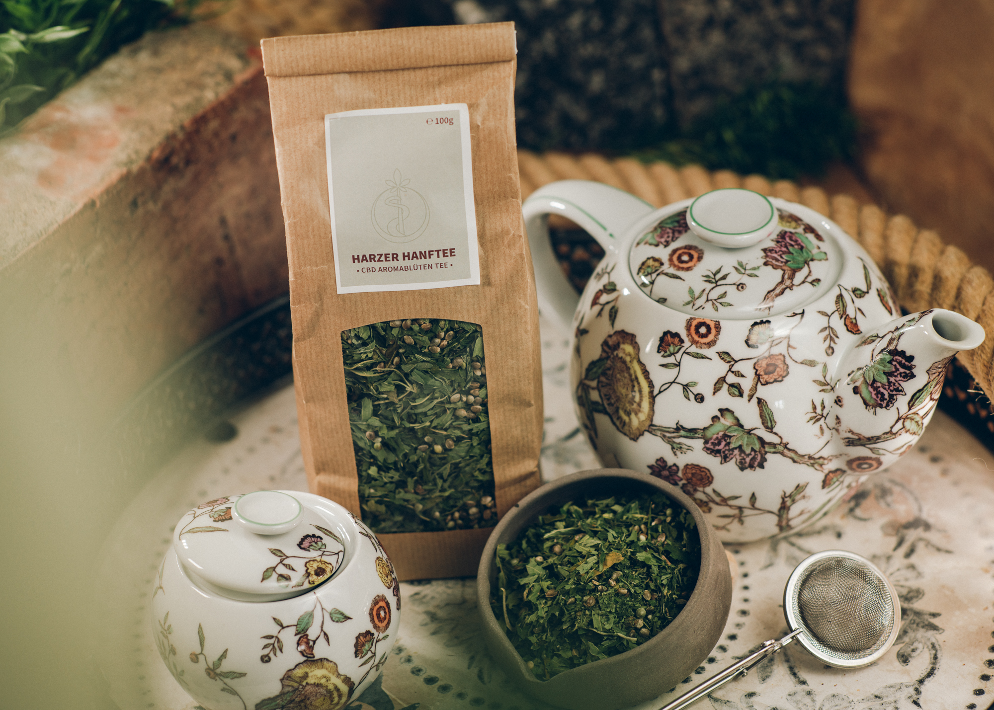 Hanftee Wirkung: 8 Effekte die Du kennen solltest • Naturopathys